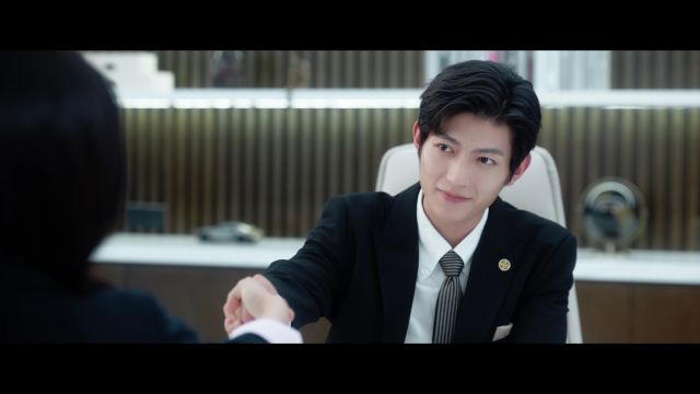 Teaser EP4: Present, is Present - Watch HD Video Online - iflix