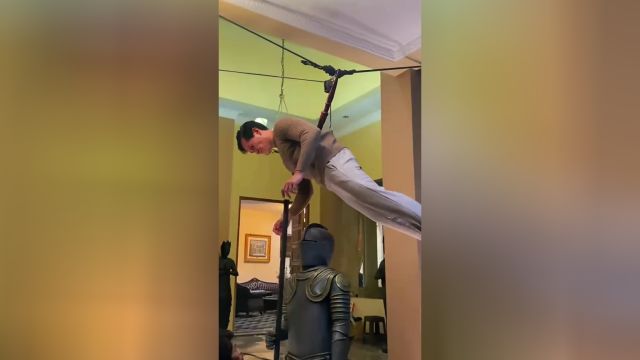 Di balik adegan tertusuknya Tuan Erwin | Main Api - Tonton Video HD ...