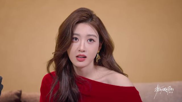 Episode 2 Watch Together: Muscle Man's Baffling Behavior Leaves Liang ...