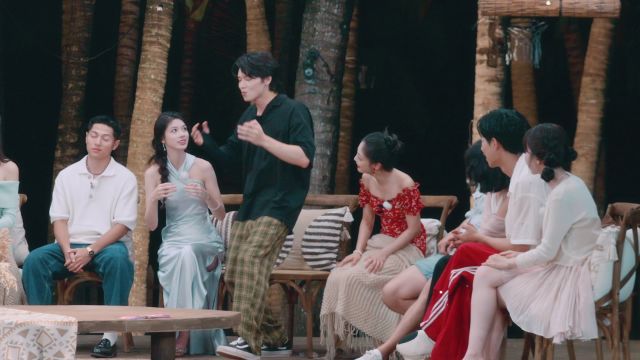 Special Report of Episode 8: The villagers' game night - Ver online - iflix